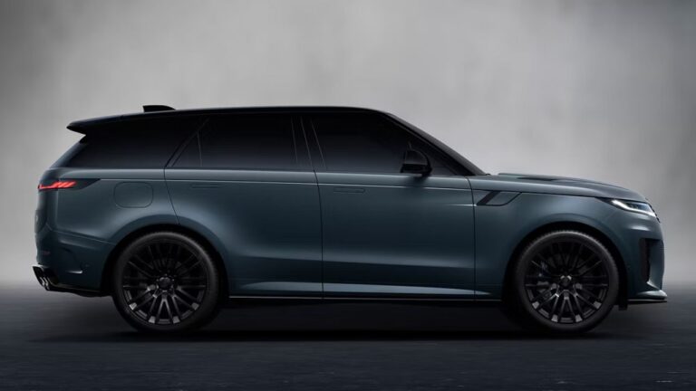 2025 Land Rover Range Rover Sport: Redefining Luxury and Performance