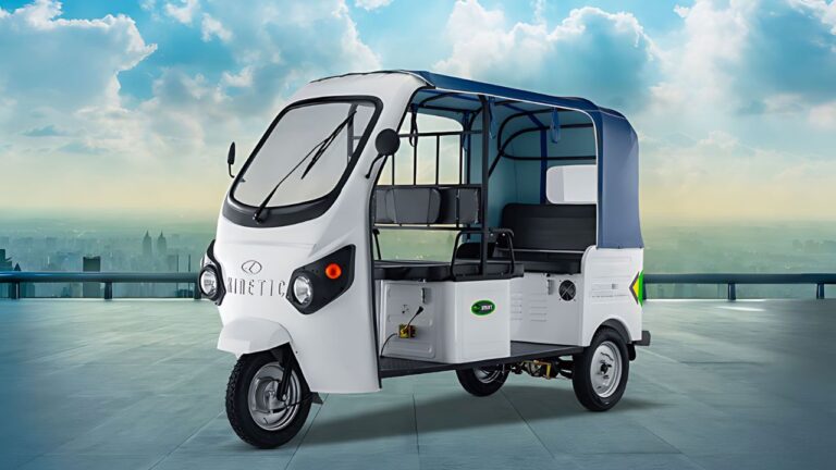 Kinetic Safar Smart - The Electric Rickshaw for the Future